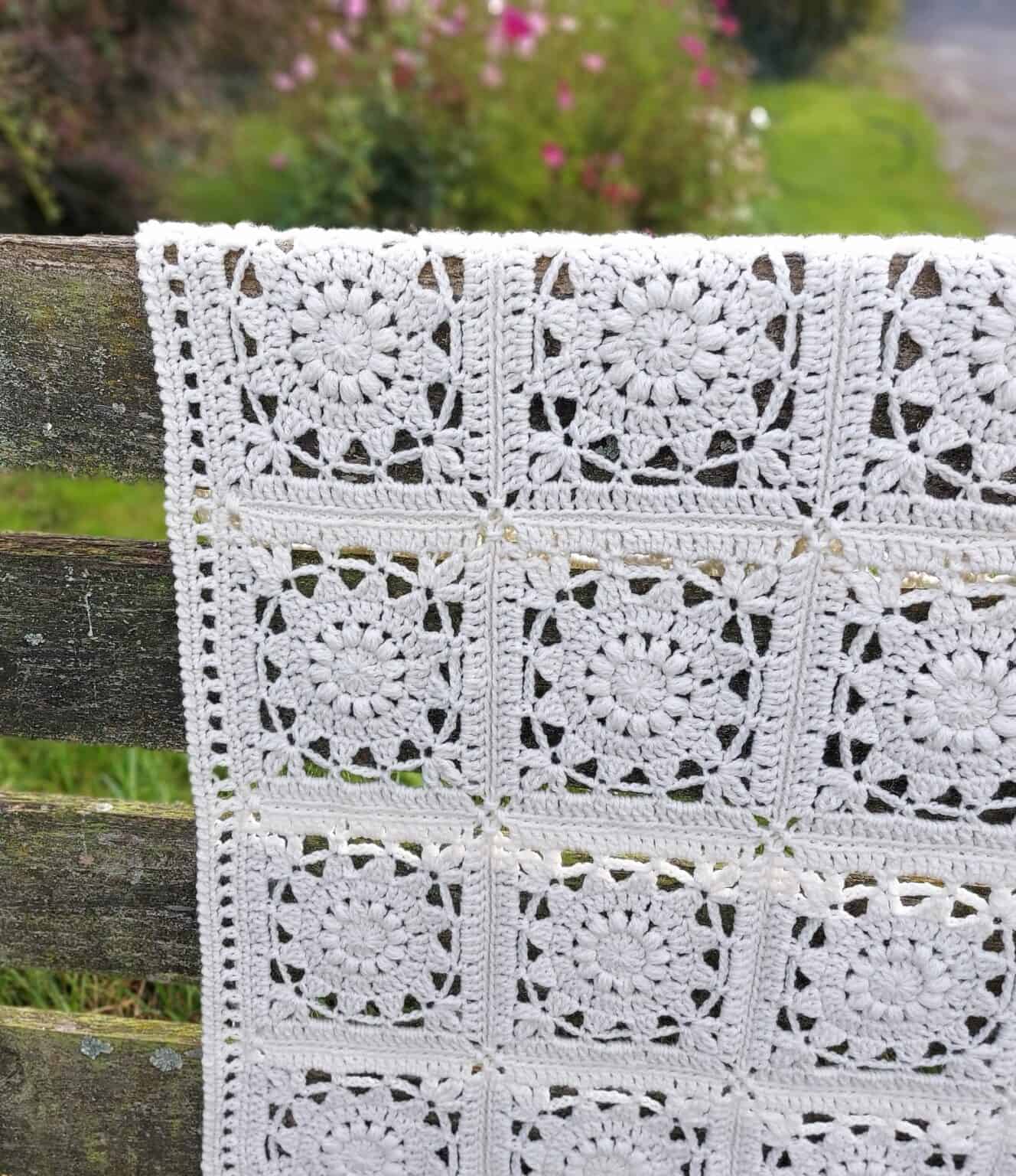 Edelweiss - Crochet Blanket with Flower Squares - Annie Design Crochet