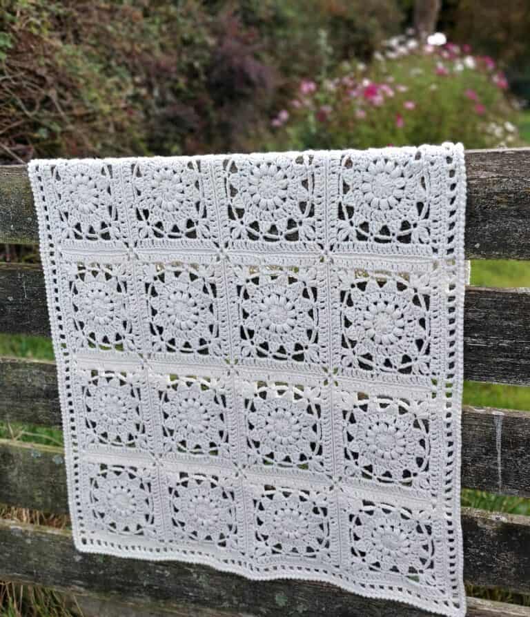 Edelweiss - Crochet Blanket with Flower Squares - Annie Design Crochet