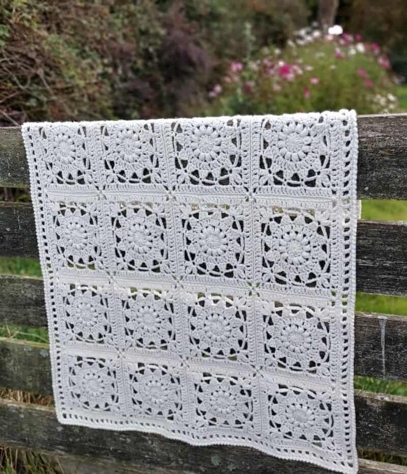 Edelweiss - Crochet Blanket with Flower Squares - Annie Design Crochet