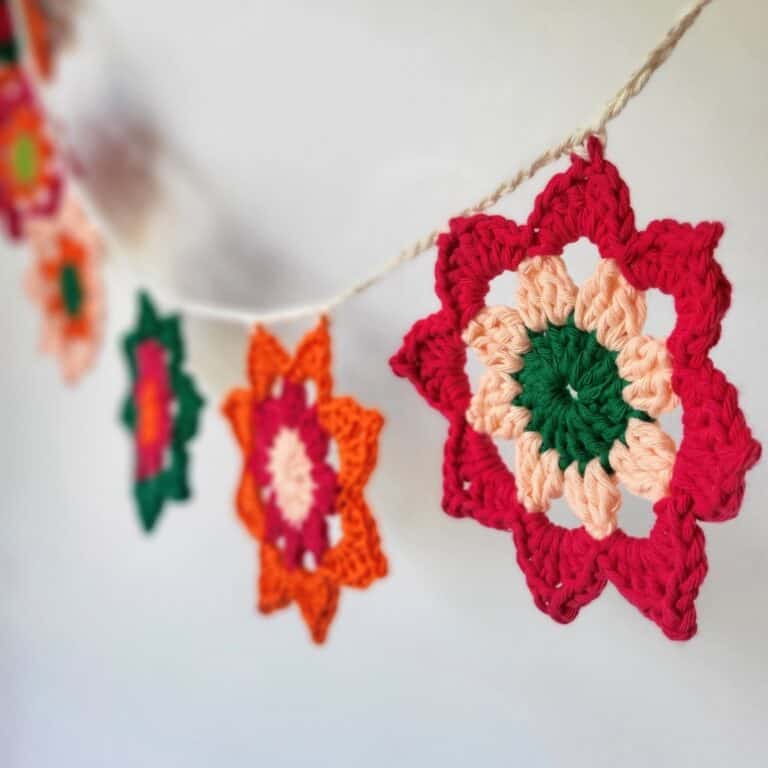 Easy Flower Crochet Garland: Free Pattern Tutorial - Annie Design Crochet