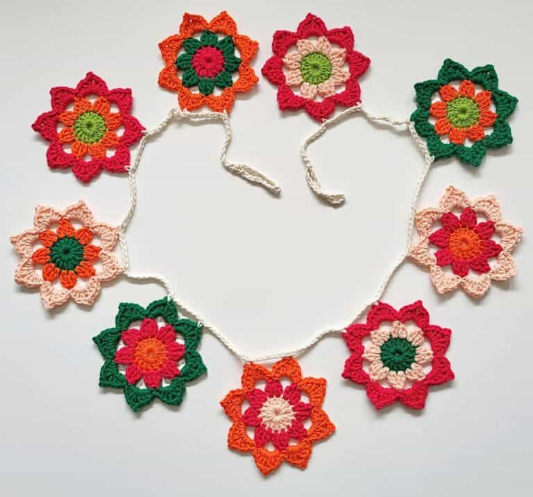 Easy Flower Crochet Garland: Free Pattern Tutorial - Annie Design Crochet