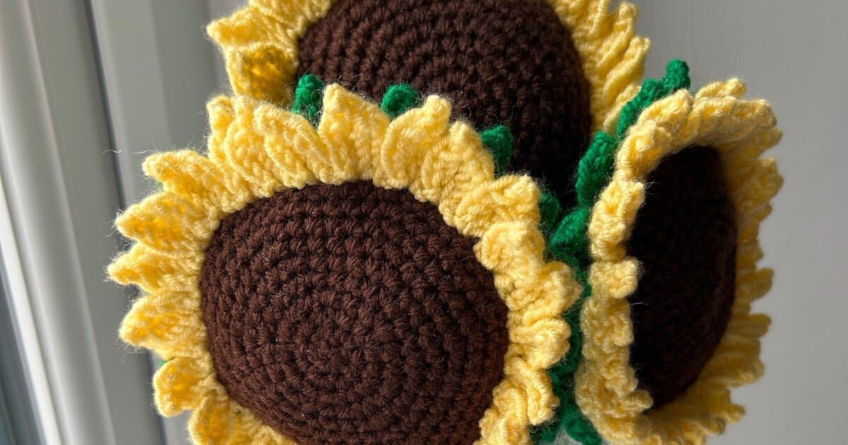 Stunning Sunflower Crochet Patterns to Brighten Your Home - Annie ...