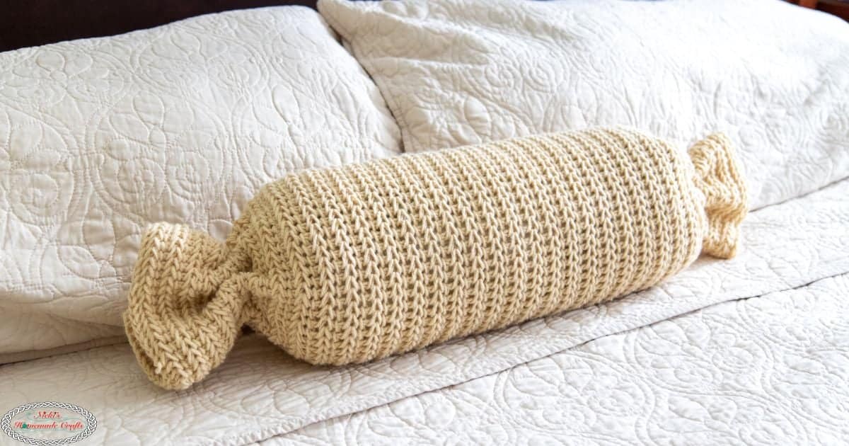18 Colourful and Cozy Crochet Pillow Cover Patterns (Free) - Annie ...