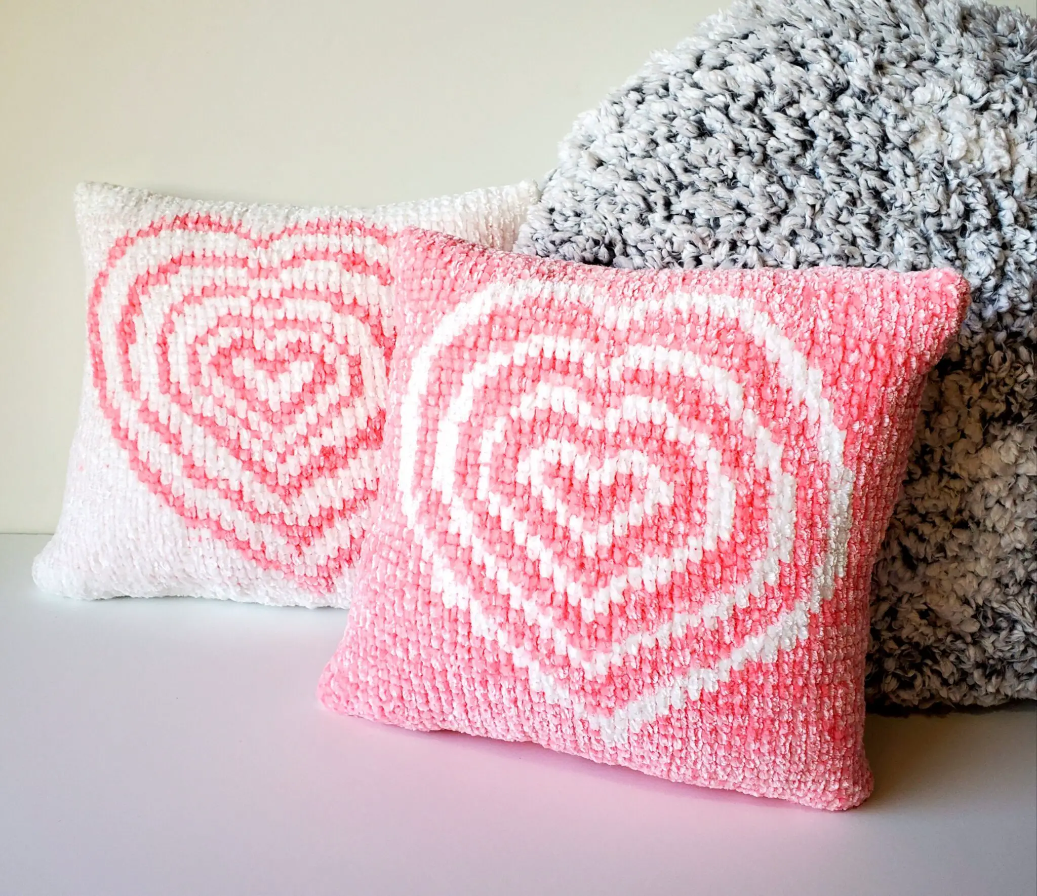 18 Colourful and Cozy Crochet Pillow Cover Patterns (Free) - Annie ...