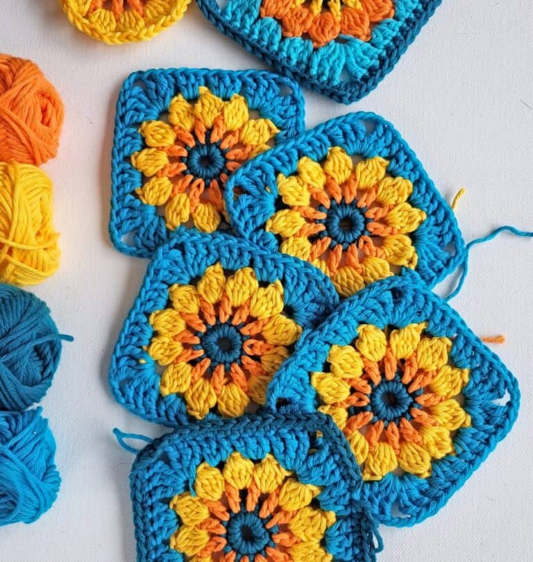 How to Crochet a Daisy Granny Square Bag: Free Pattern - Annie Design ...