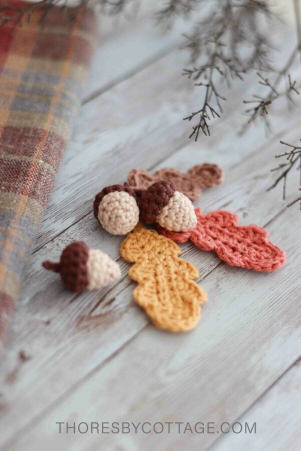 18+ Lovely Crochet Leaves - Free Patterns for Every Season - Annie ...
