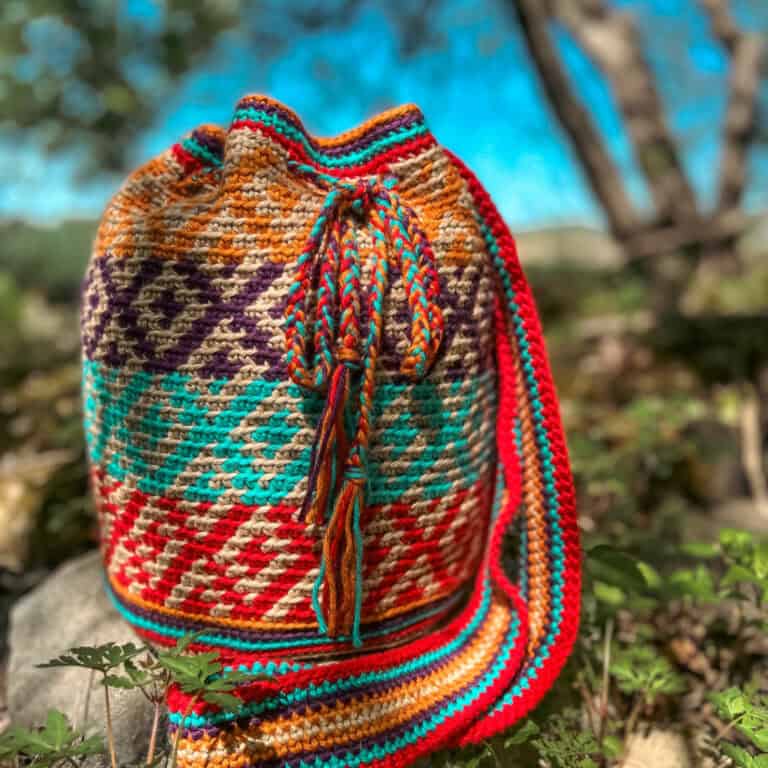 16 Free Boho Crochet Bag Patterns for Creative Retro Style - Annie ...
