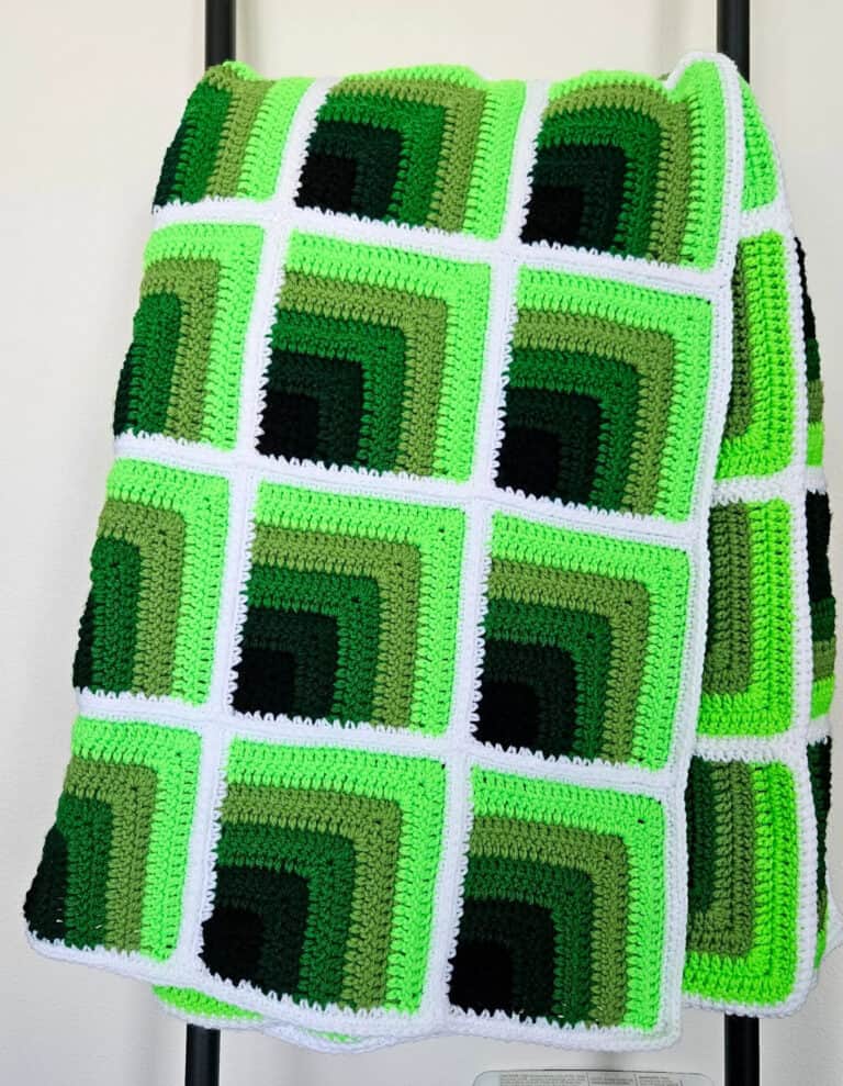 20 Eye-Catching Crochet Blanket Color Ideas for Your Next Project ...